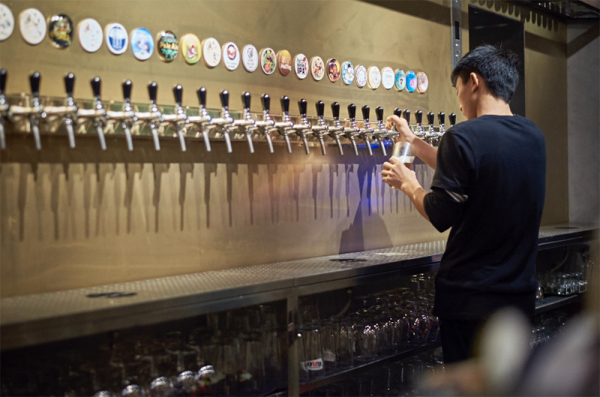 7 Best Craft Beer Bars in Shanghai: #1 Curates Over 1000 Types