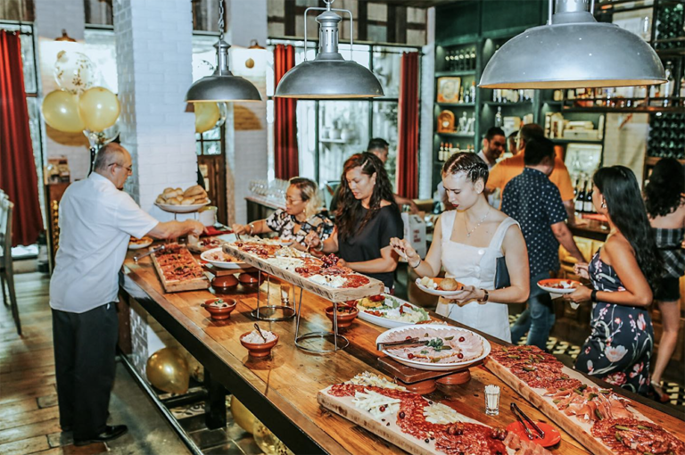 7 Best Bars in Manila: Uncovering Philippines' Coolest Watering Holes