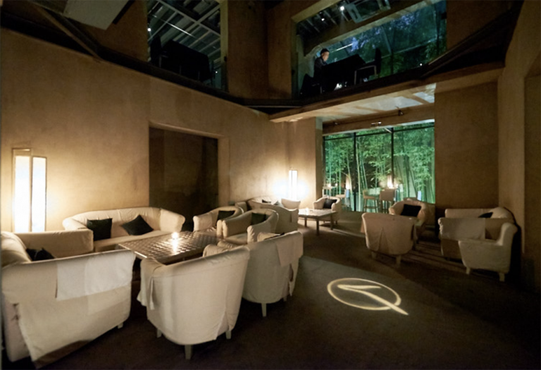 10 Best Shanghai Bars: Speakeasies & Stunning Rooftop Bars