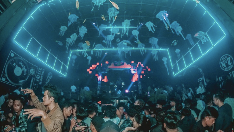 4 Bars in Bandung (Indonesia): Rooftop Lounges to Luxe Clubs