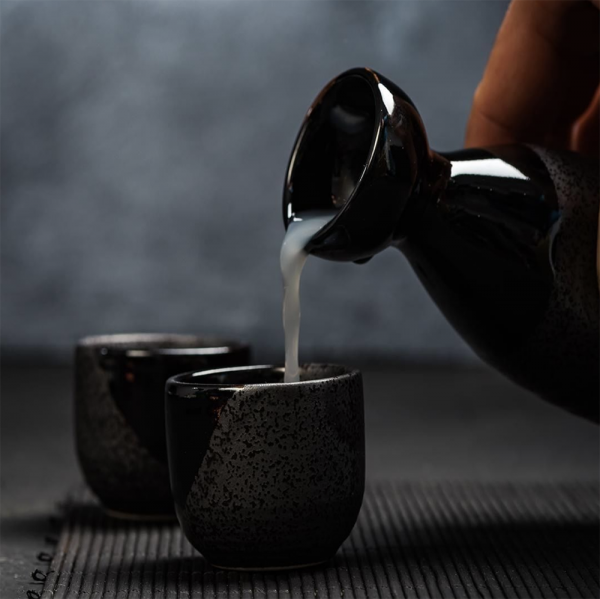 Guide to 6 Types of Sake: How Nihonshu is Made & Food Pairings